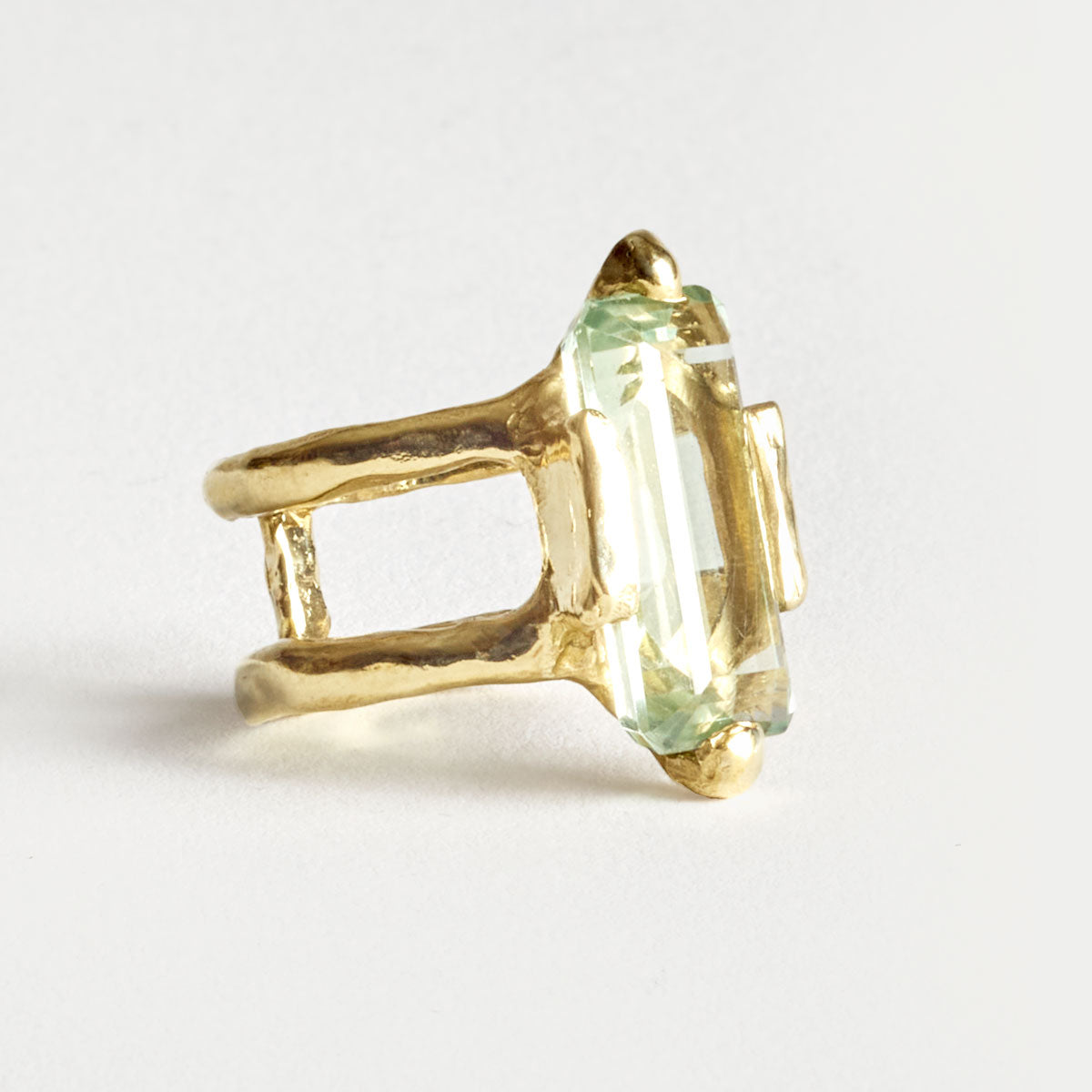 Bond Ring with Large Rectangular Green Quartz – Magoni Jewellery